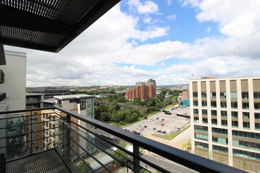 Riverside Way, Leeds, West Yorkshire... 2 bed flat - £1,325 pcm (£306 pw)