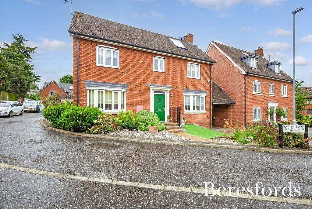 Barley Lane, Dunmow, CM6 4 bed detached house - £595,000