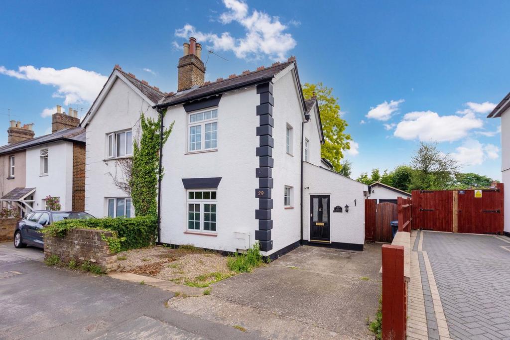 Norden Road, Maidenhead SL6 3 bed semi-detached house - £525,000