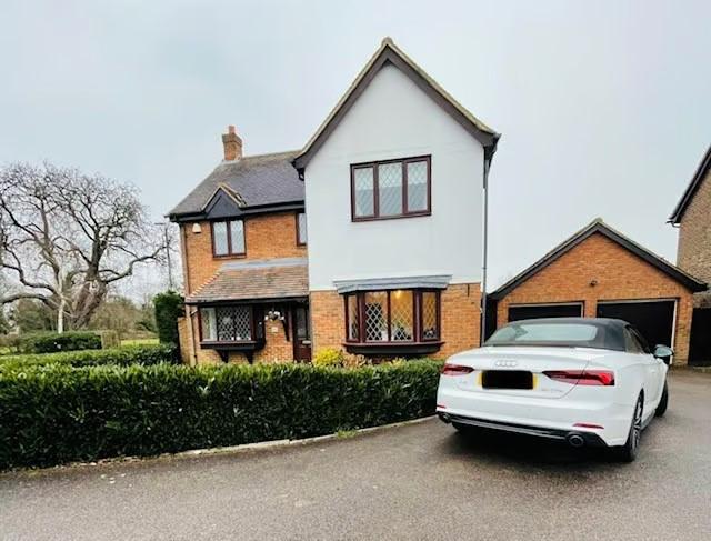 Maple Leaf Drive, Kent, DA158WA 5 bed detached house - £3,600 pcm (£831 pw)