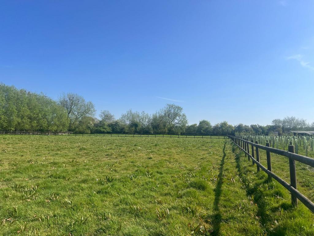 Hannington Wick, Swindon, SN6 Land for sale - £70,000
