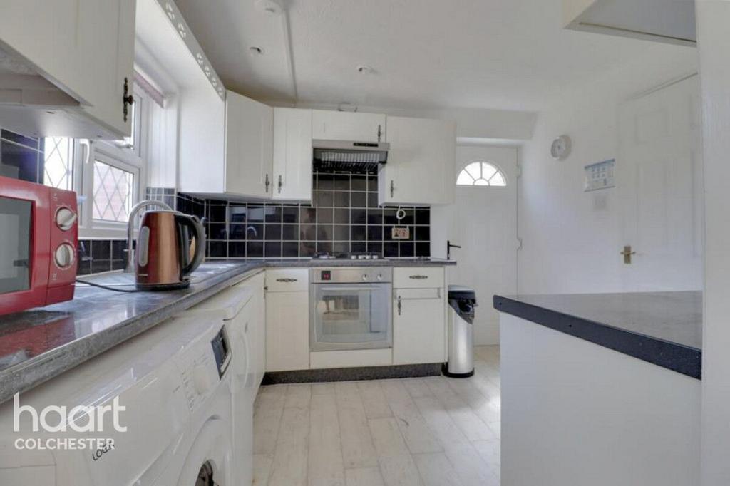 Beaumont Close, Colchester 1 bed in a house share - £750 pcm (£173 pw)