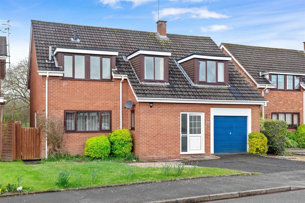 105 Columbia Drive Lower Wick Worcester 3 bed detached house - £450,000