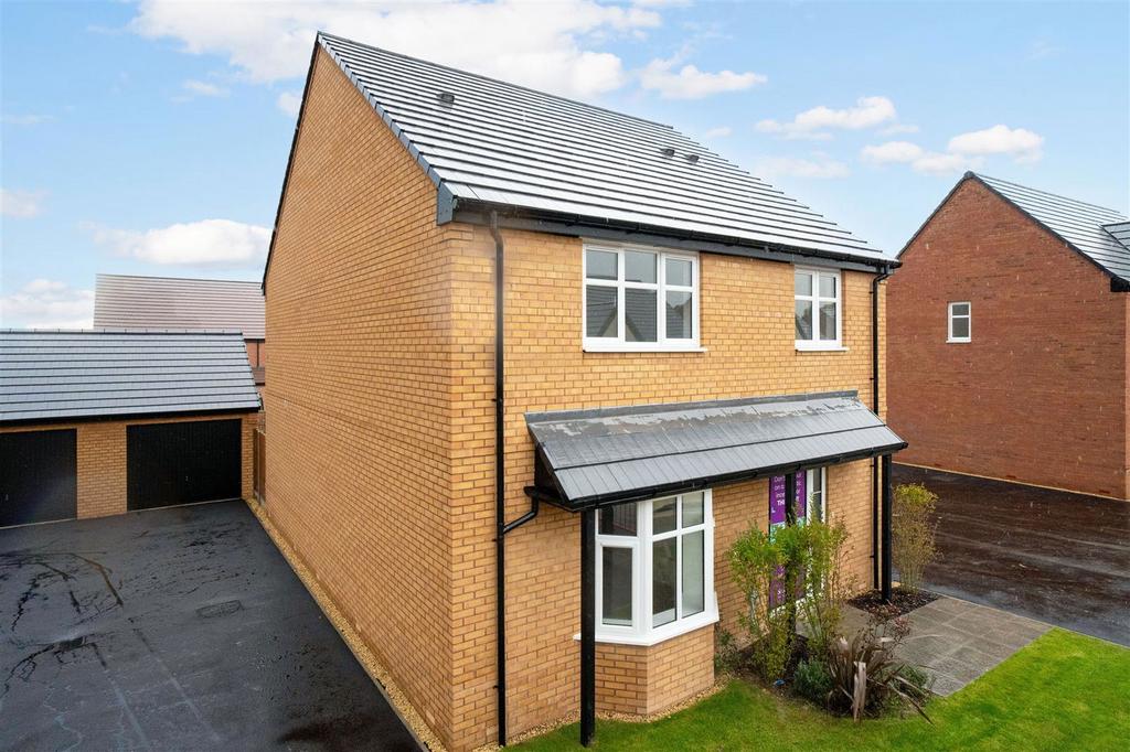 Stonebow Road, Drakes Broughton... 4 bed detached house for sale - £457,000