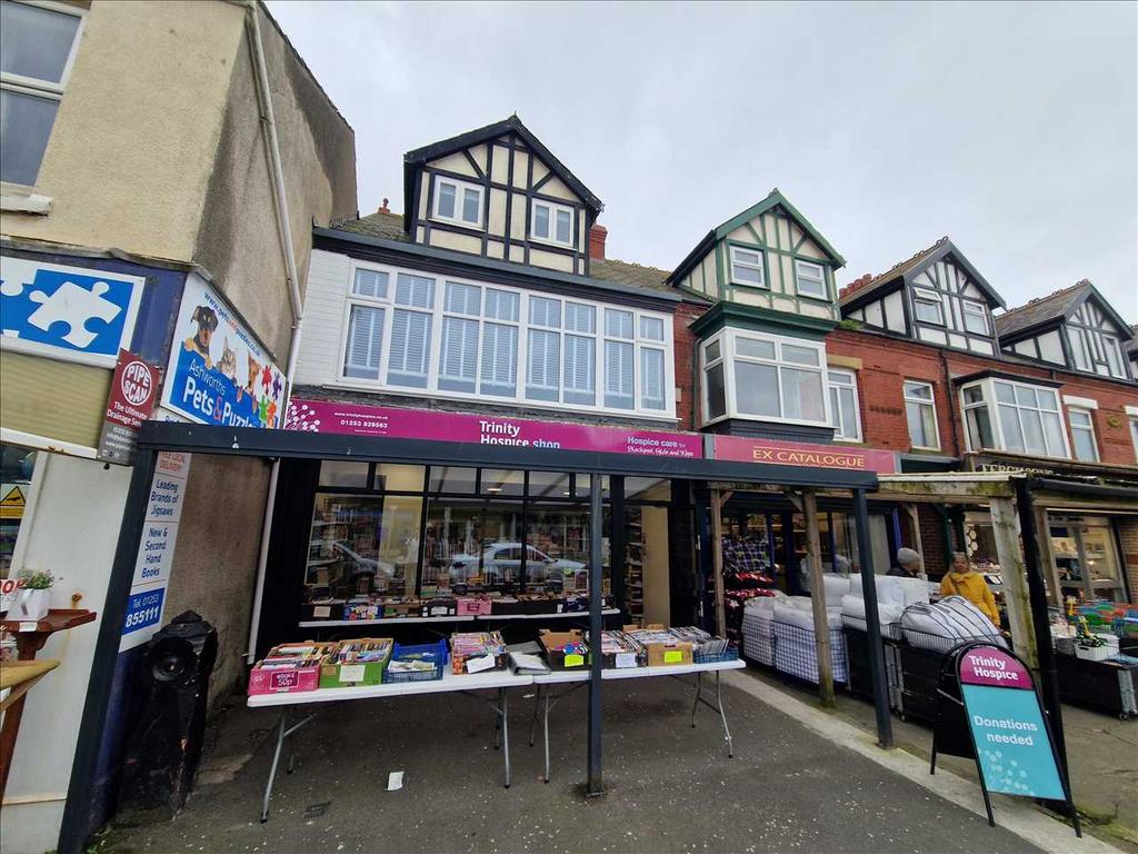 Victoria Road West, Thornton-Cleveleys 2 bed apartment to rent - £695 ...