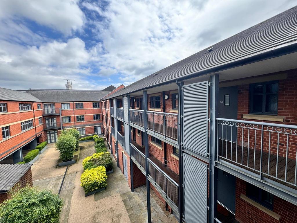 Lion Court, 100 Warstone Lane... 2 bed flat - £160,000