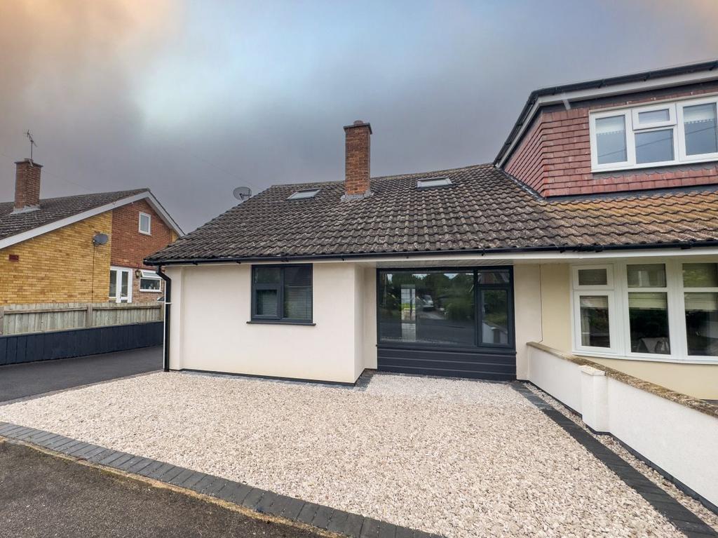 Meriton Road, Lutterworth LE17 3 bed semi-detached house - £1,600 pcm ...