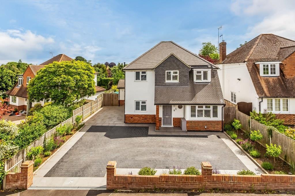 THE LORNE, GREAT BOOKHAM, KT23 3 bed detached house - £920,000