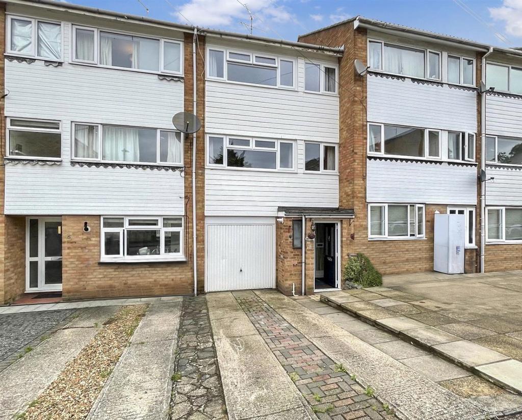 Boyd Close, Bishop's Stortford CM23 4 bed townhouse - £399,995