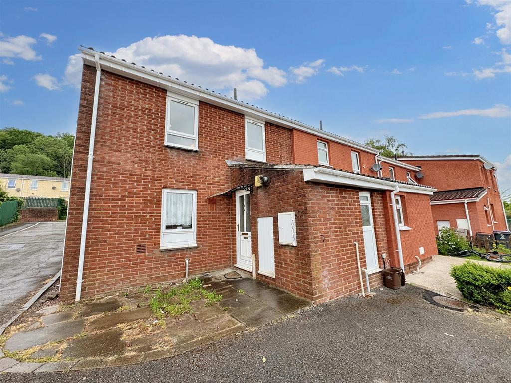 Banwell Court, Thornhill, Cwmbran 3 bed end of terrace house - £140,000