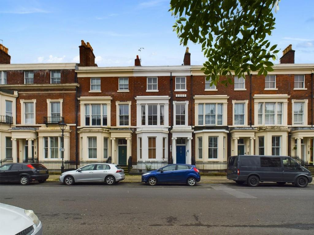 Huskisson Street, Liverpool 2 bed apartment - £230,000