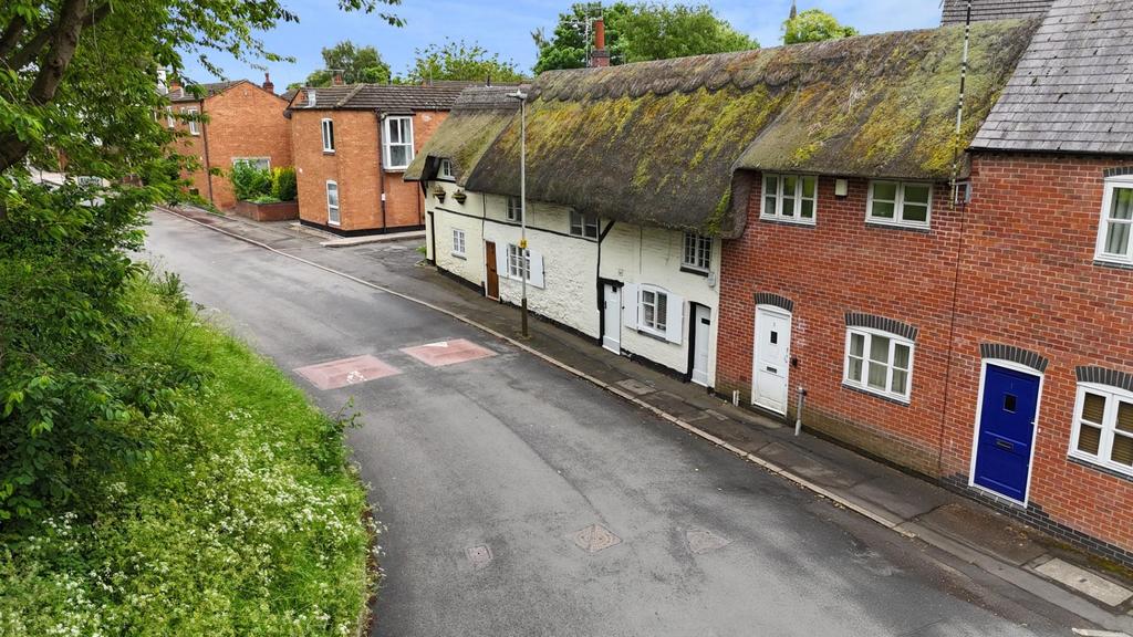 High Street, Evington, Leicester 2 bed character property for sale - £ ...