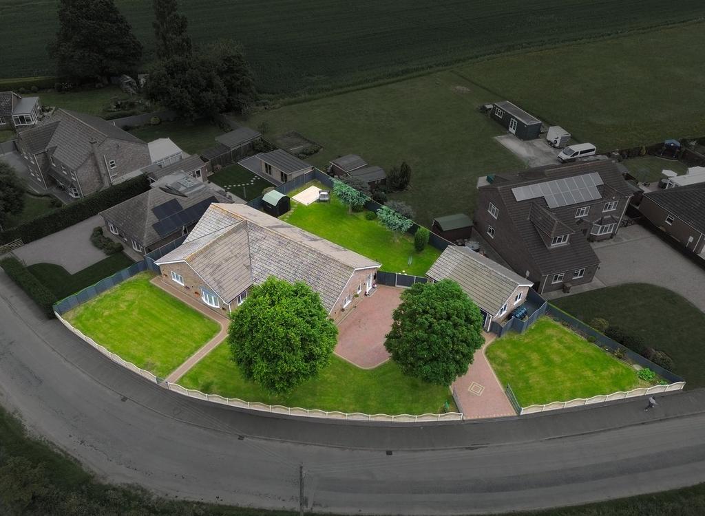 Broadgate, Wrangle, Boston, PE22 4 bed detached bungalow for sale - £ ...