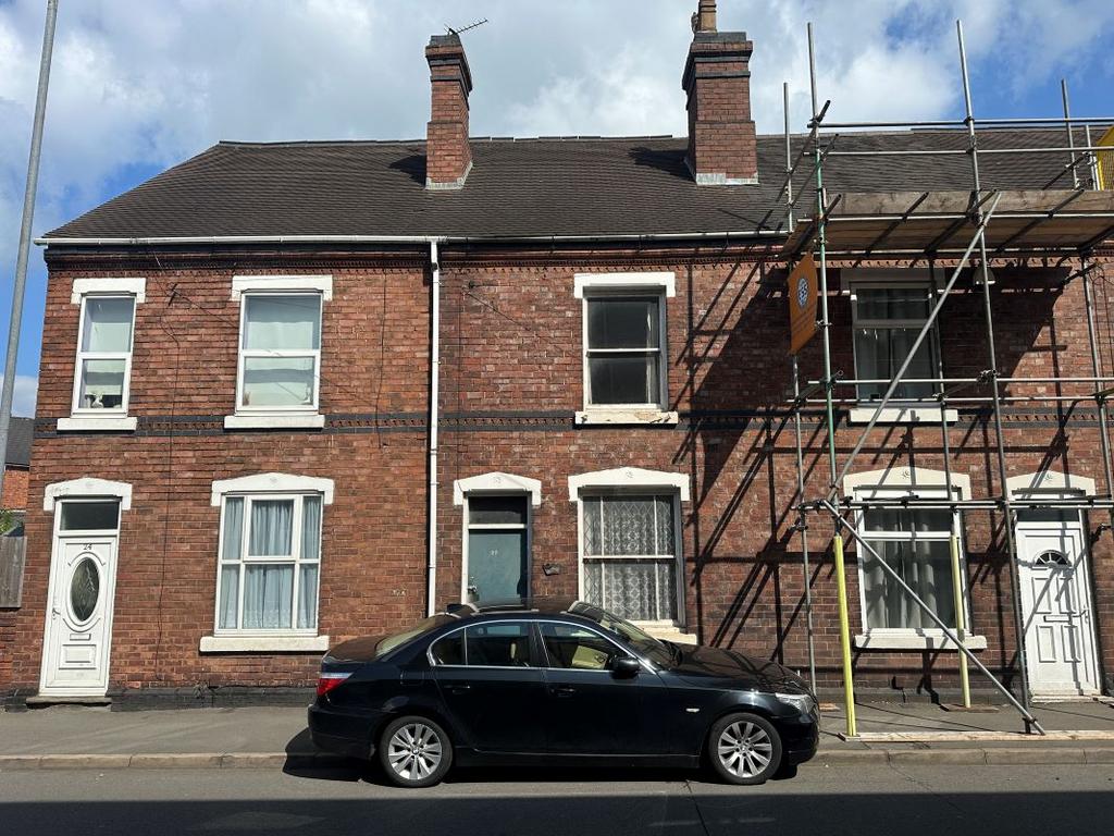 22 Leamore Lane, Walsall, WS3 2BH 2 bed terraced house for sale - £75,000