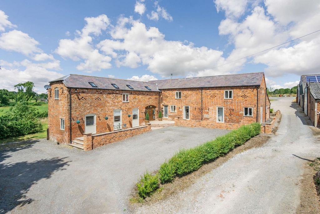 Chorlton Lane, Cuddington, SY14 4 bed barn conversion - £700,000