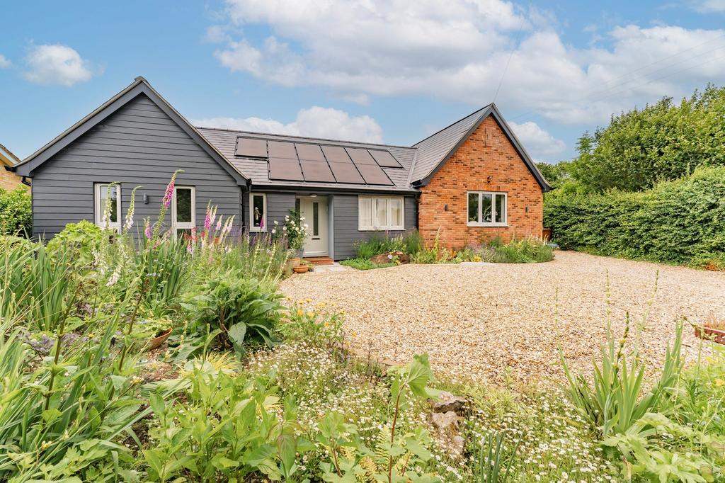 Etling Green, Dereham 3 bed detached bungalow for sale - £550,000