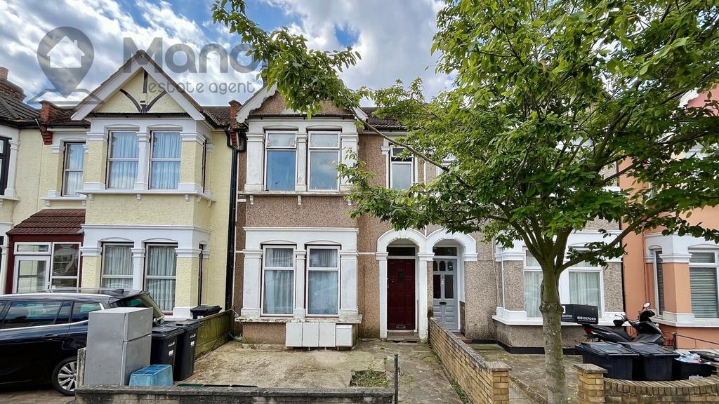 Glencoe Avenue, Ilford, IG2 7AJ 2 bed flat - £1,800 pcm (£415 pw)