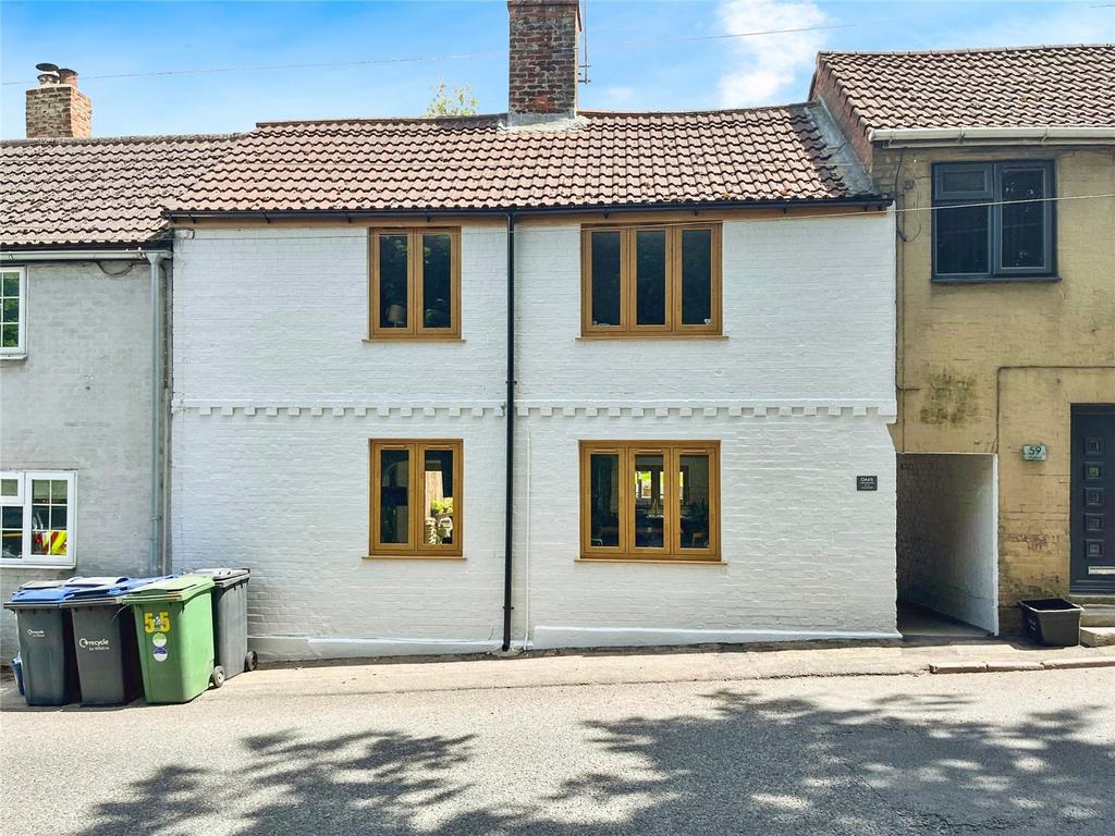 Chalford, Westbury 3 bed terraced house - £250,000