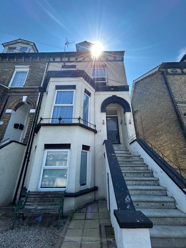 Folkestone Road Dover CT17 1 Bed Flat 750 Pcm 173 Pw folkestone-road-dover-ct17-1-bed-flat-750-pcm-173-pw