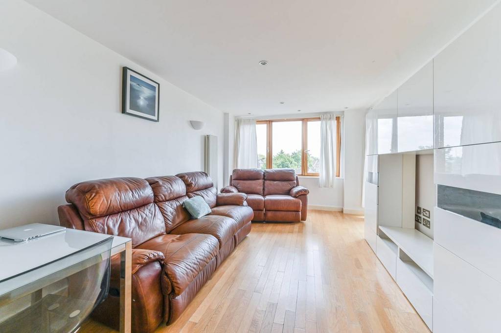 London Road, Croydon, CR0 2 bed flat - £250,000