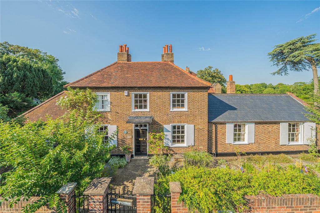 Church Walk, Thames Ditton, KT7 4 bed detached house - £1,850,000