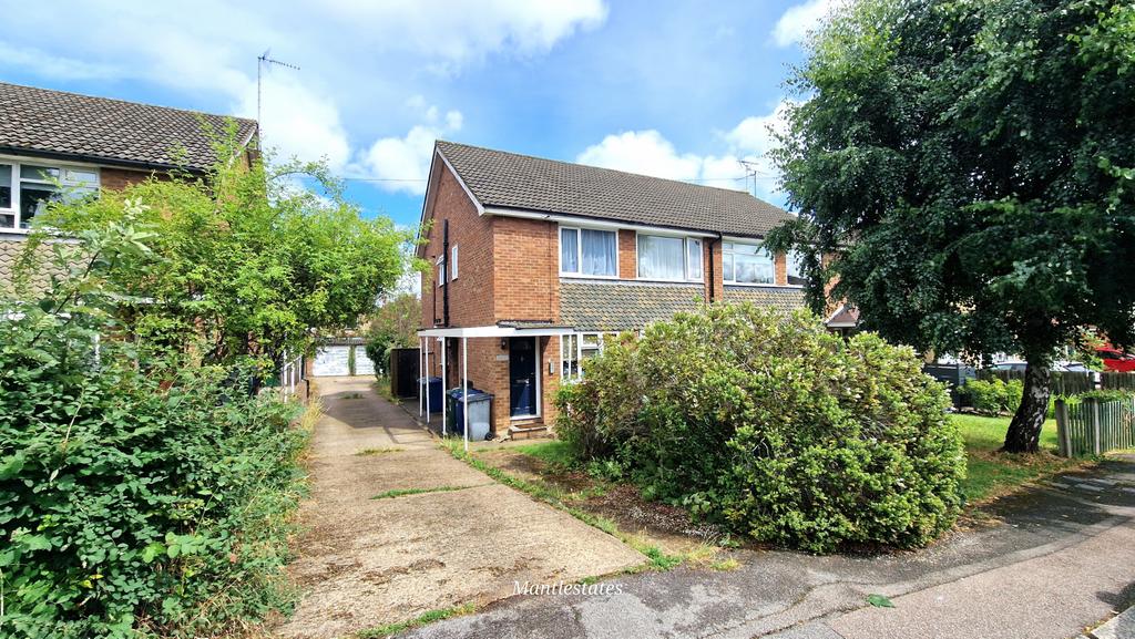 Denby Court, Barnet EN5 2 bed maisonette - £350,000