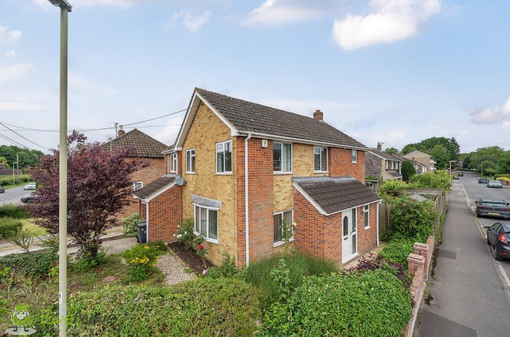 Rowan Road, Tadley RG26 4 bed detached house for sale - £450,000