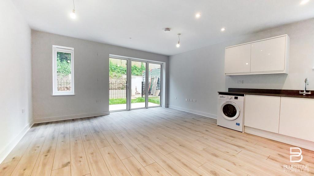 Temple Road, Croydon 1 bed ground floor flat - £1,500 pcm (£346 pw)