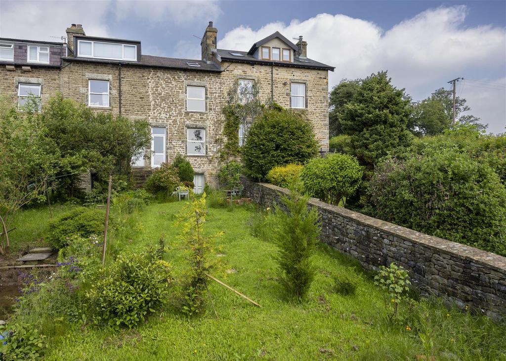 8 Highfield Terrace, Lower Bentham 4 bed terraced house - £170,000