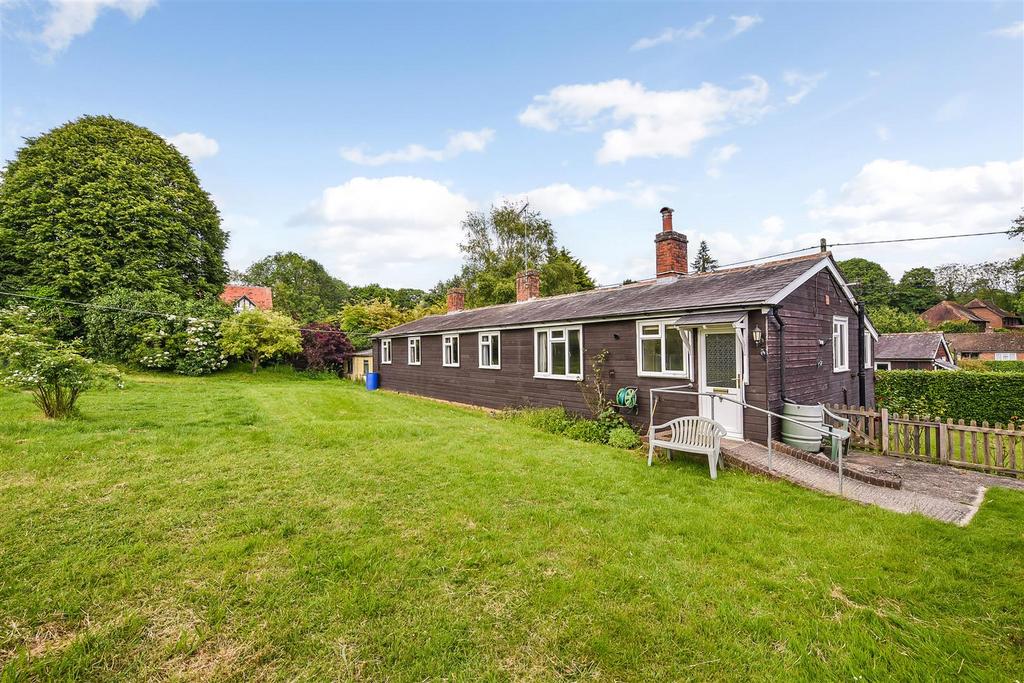 Laverstoke Lane, Laverstoke, Whitchurch 4 bed detached bungalow for ...