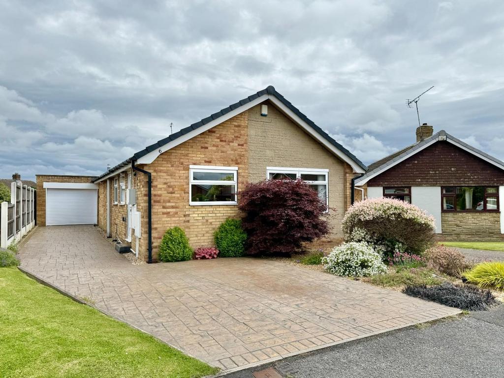 Woburn Place, Dodworth, Barnsley 2 bed detached bungalow - £270,000
