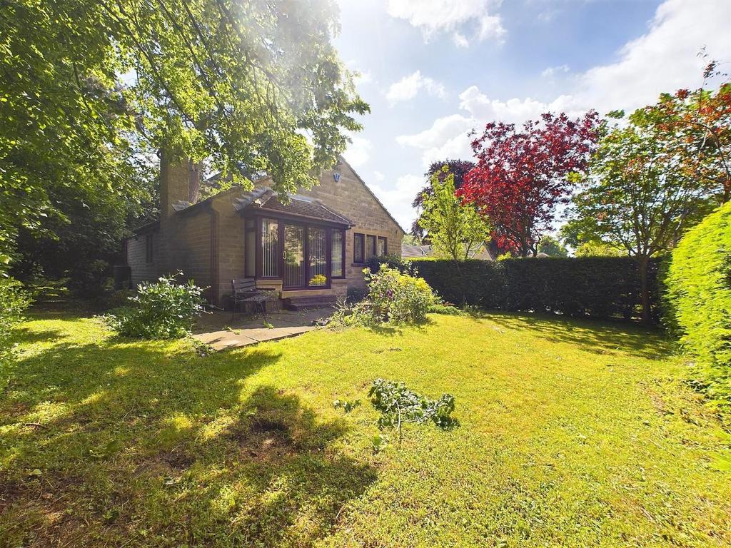 Wingfield Court, Bingley 3 bed bungalow - £1,500 pcm (£346 pw)