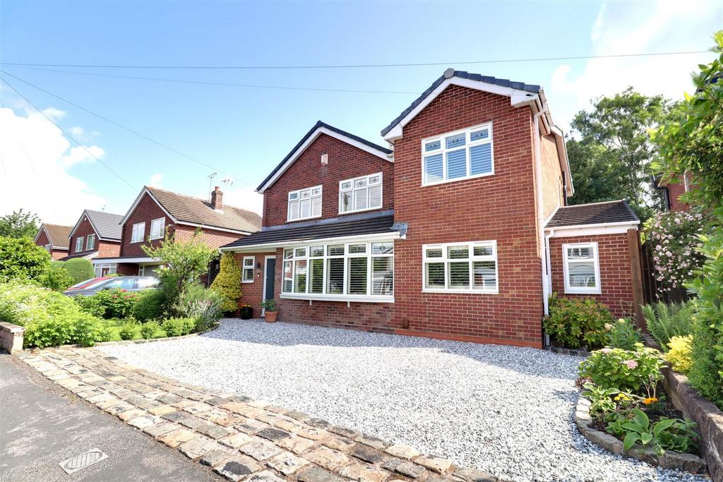 Repton Drive, Haslington, Crewe 5 bed detached house - £430,000