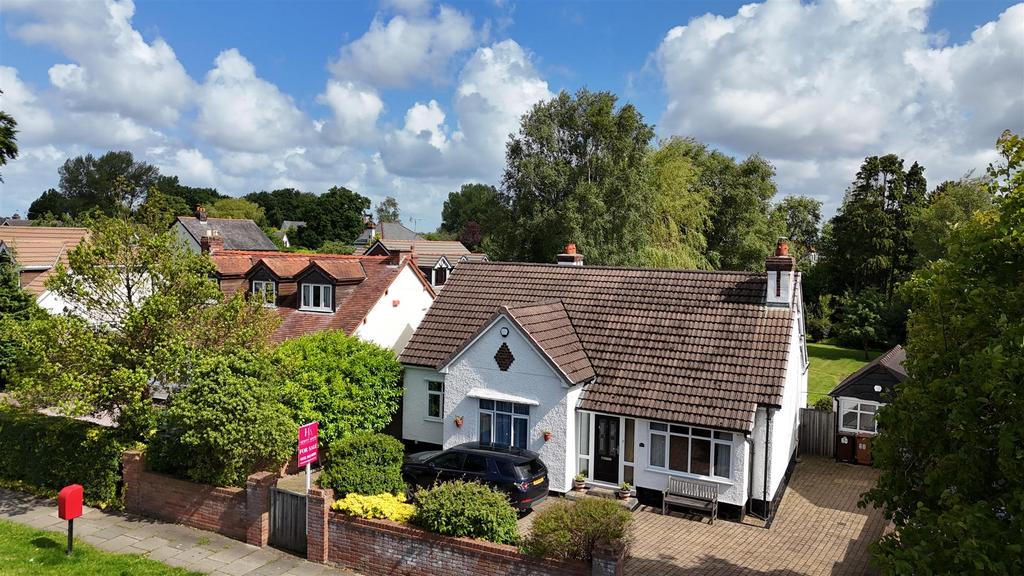 Irby Road, Heswall, Wirral 4 bed detached bungalow - £575,000