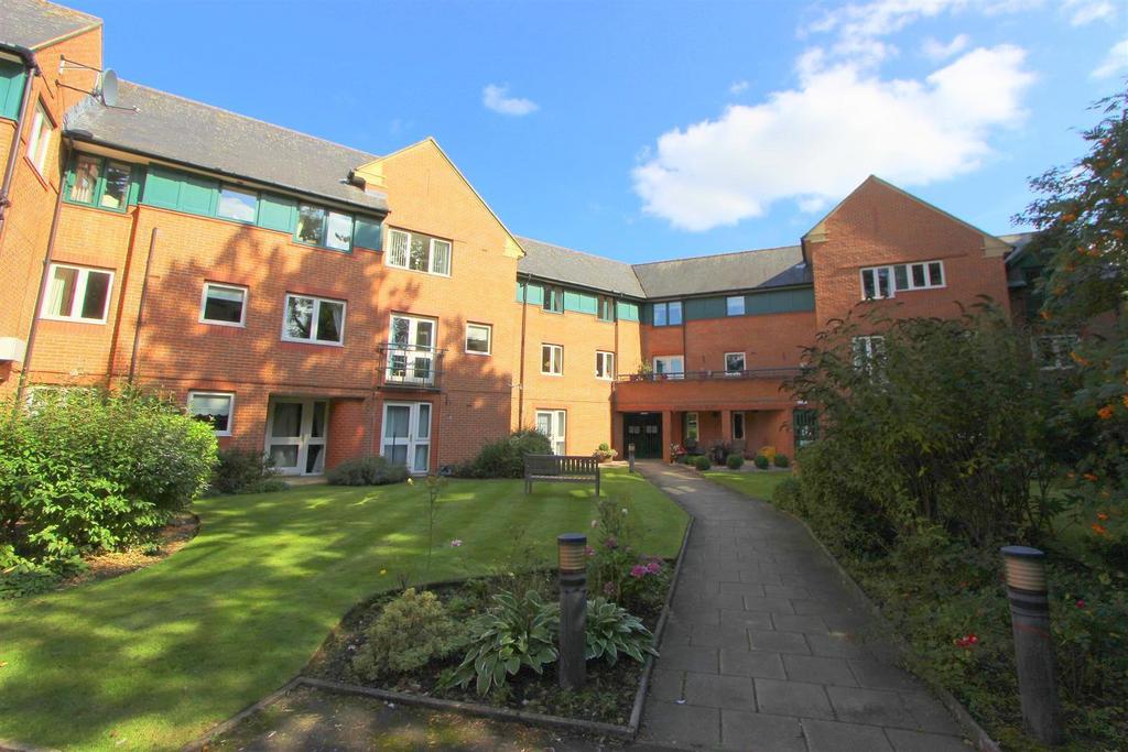 Squires Court Woodland Road, Darlington 1 bed apartment - £85,000