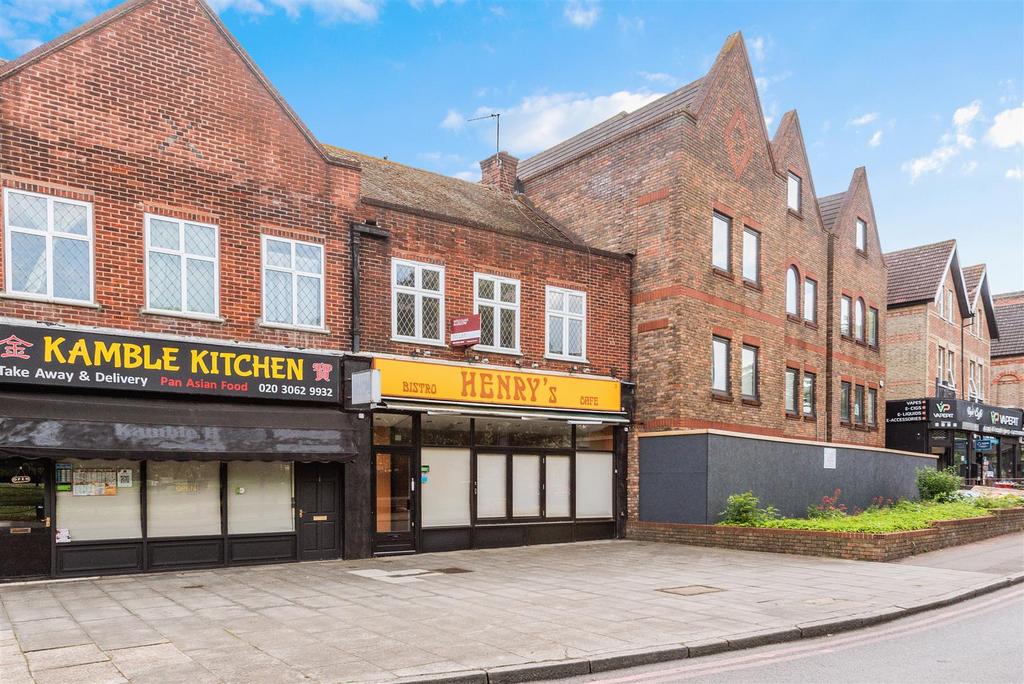 Manor Road, Wallington 2 bed apartment - £1,300 pcm (£300 pw)