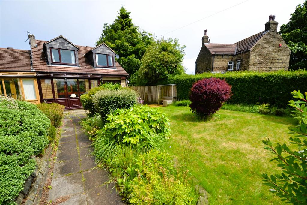 Poplar Grove, Horton Bank Top, Bradford 4 bed semi-detached house - £ ...