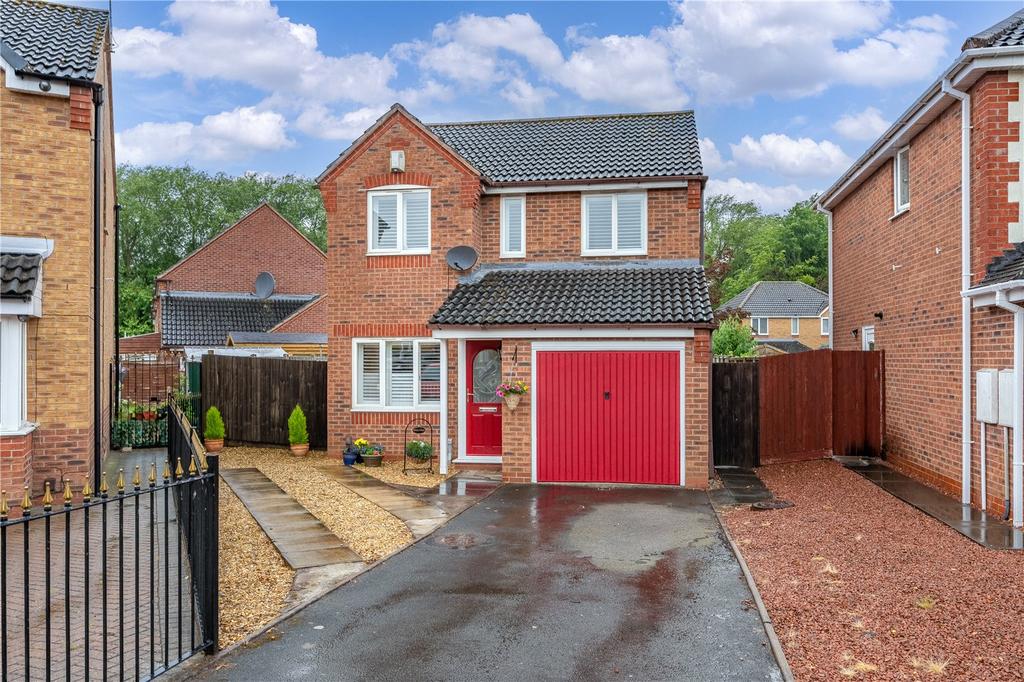 Birchwood Close, Muxton, Telford... 3 bed detached house - £285,000