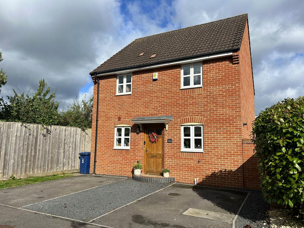 Walton Cardiff, Tewkesbury GL20 3 bed detached house - £339,995