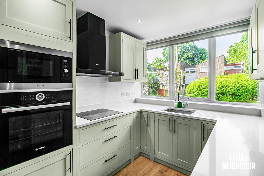 Victoria Drive, London, SW19 4 bed terraced house - £3,000 pcm (£692 pw)