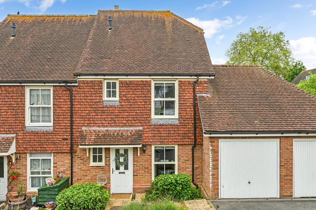 St. Benets Way, Tenterden, Kent, TN30 3 bed semi-detached house for ...