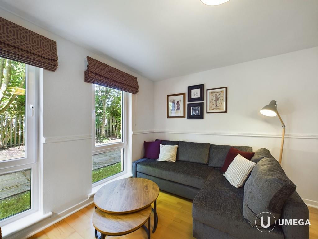 Echline Rigg, South Queensferry... 1 bed flat - £850 pcm (£196 pw)