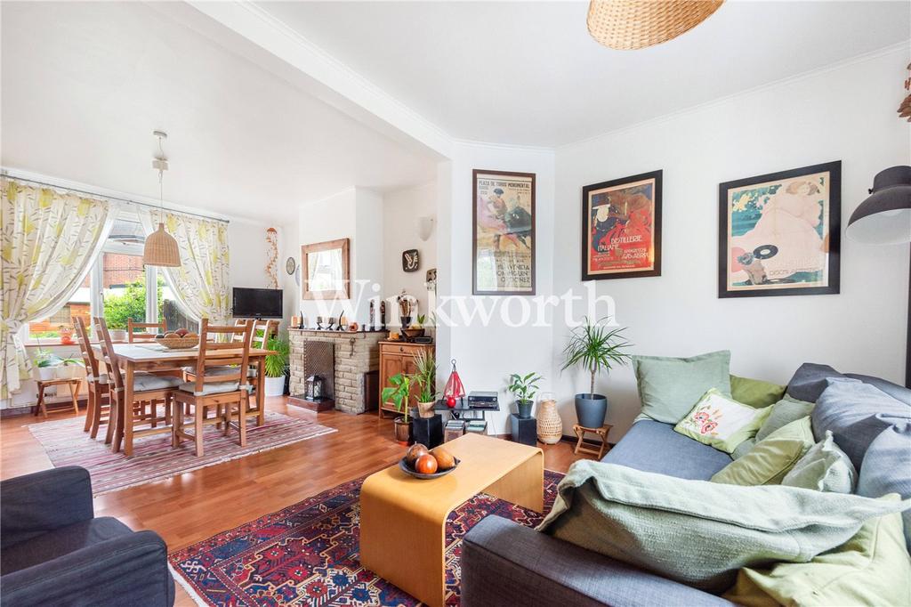 The Roundway, London, N17 2 bed terraced house - £480,000