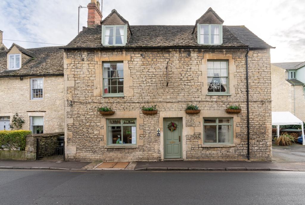 Lewis Lane, Cirencester... 3 bed house - £575,000