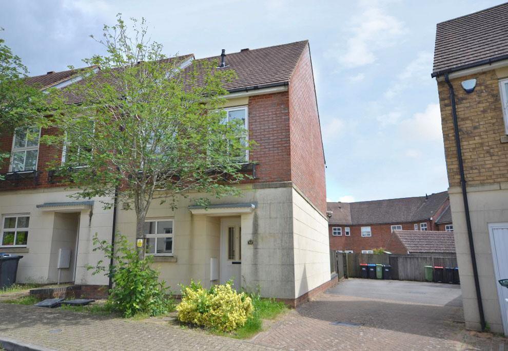 Westcroft, Milton Keynes MK4 3 bed semi-detached house - £350,000
