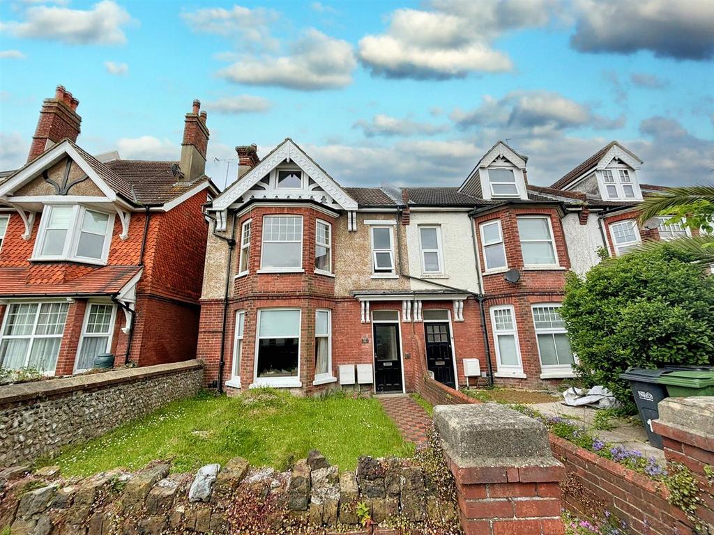 Willingdon Road, Eastbourne 3 bed flat - £259,950