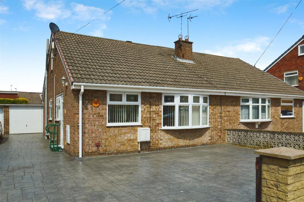 Loxley Green, Anlaby Common 2 bed semi-detached bungalow - £200,000