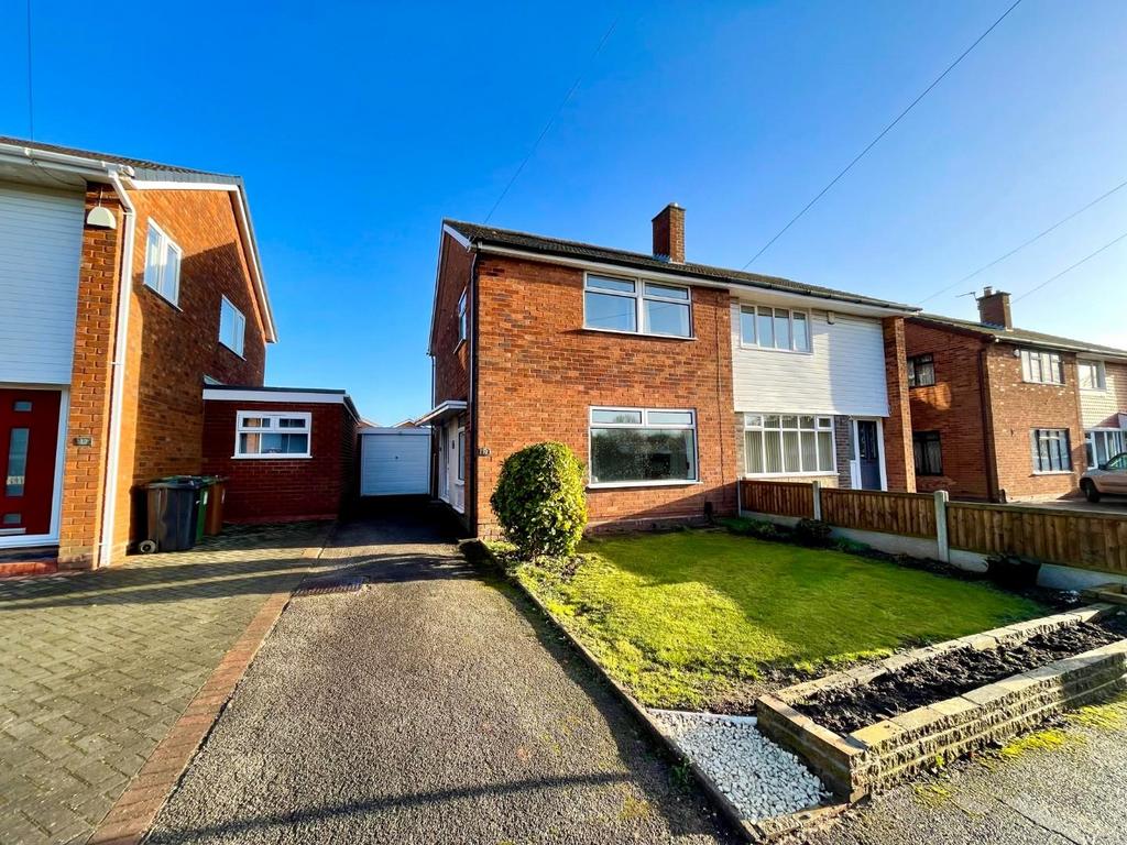 Dartmouth Drive, Walsall WS9 3 bed semi-detached house - £1,050 pcm (£ ...