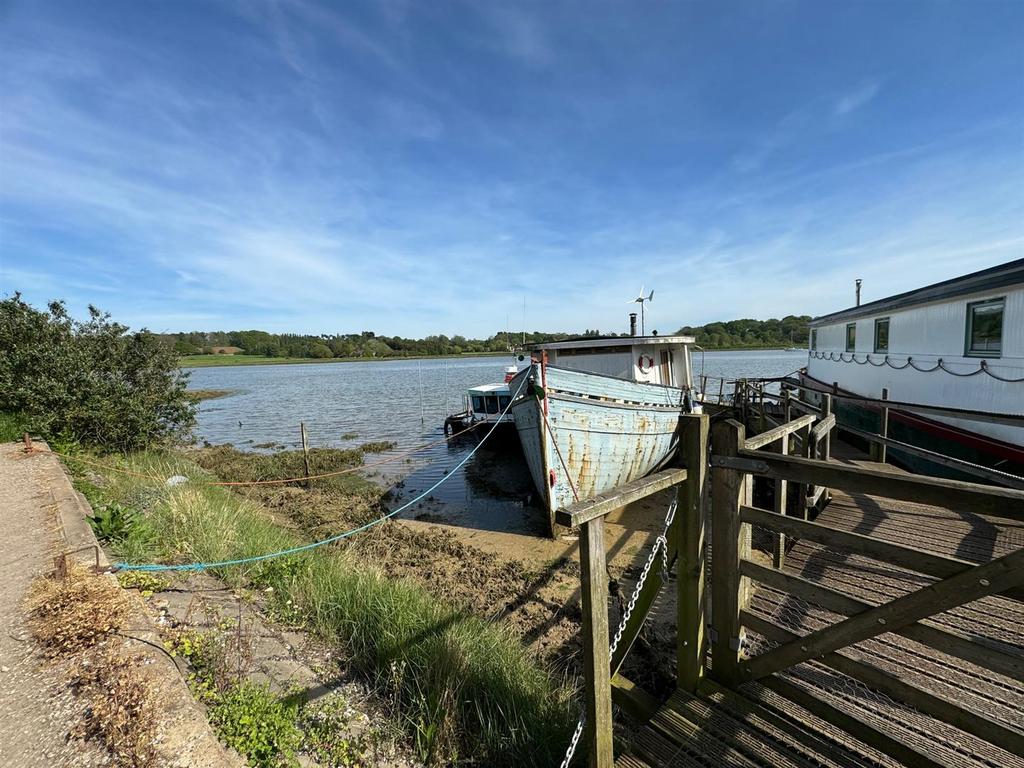 New Quay Lane, Woodbridge IP12 Property - £350,000