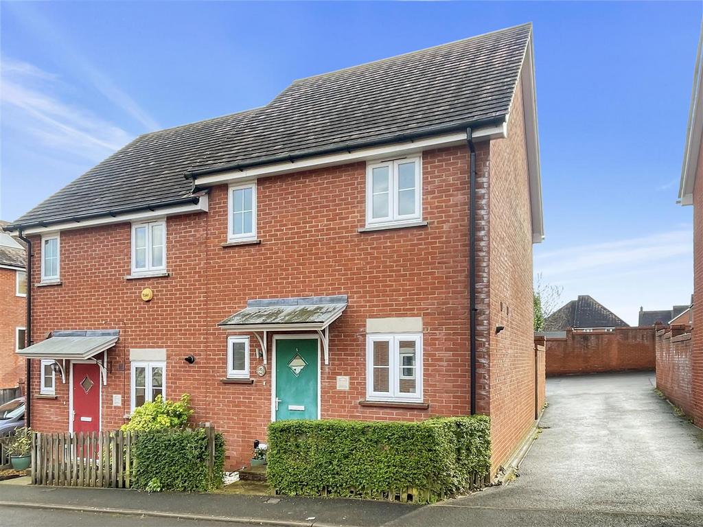 Woodbury Rise, Salisbury SP2 2 bed semi-detached house for sale - £275,000